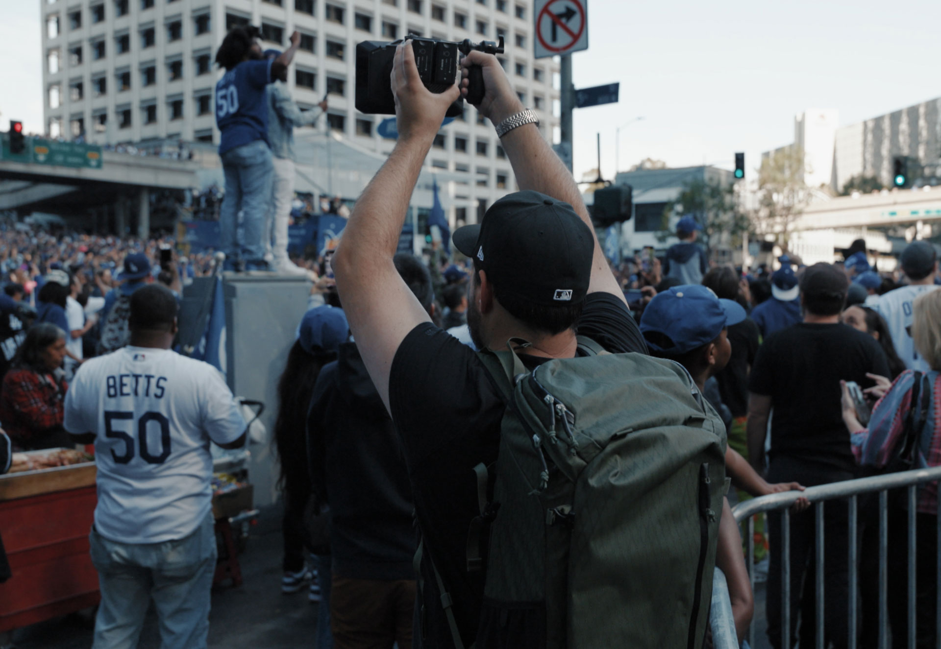 Xander Thomson’s Lightweight Setup for the Dodgers Victory Parade | f ...